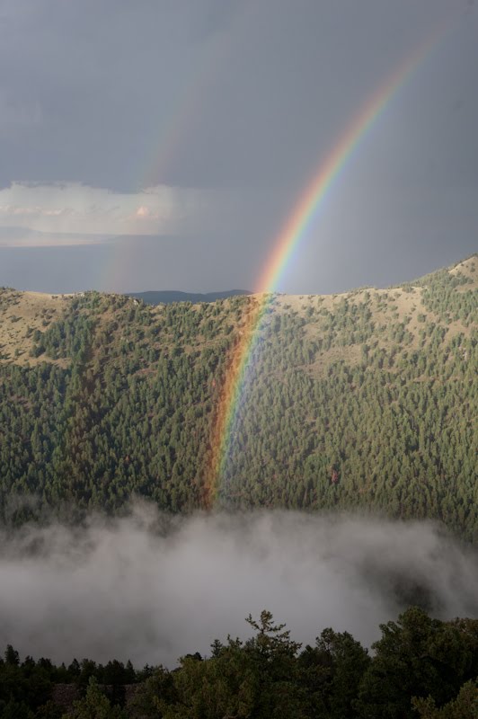 strange rainbow | Atmospheric Phenomena
